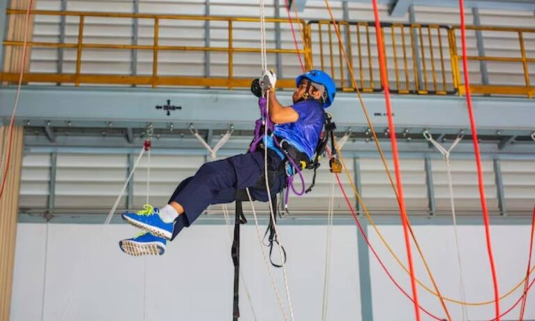 Horizontal vs Vertical Fall Arrest Systems | Southeast Rigging